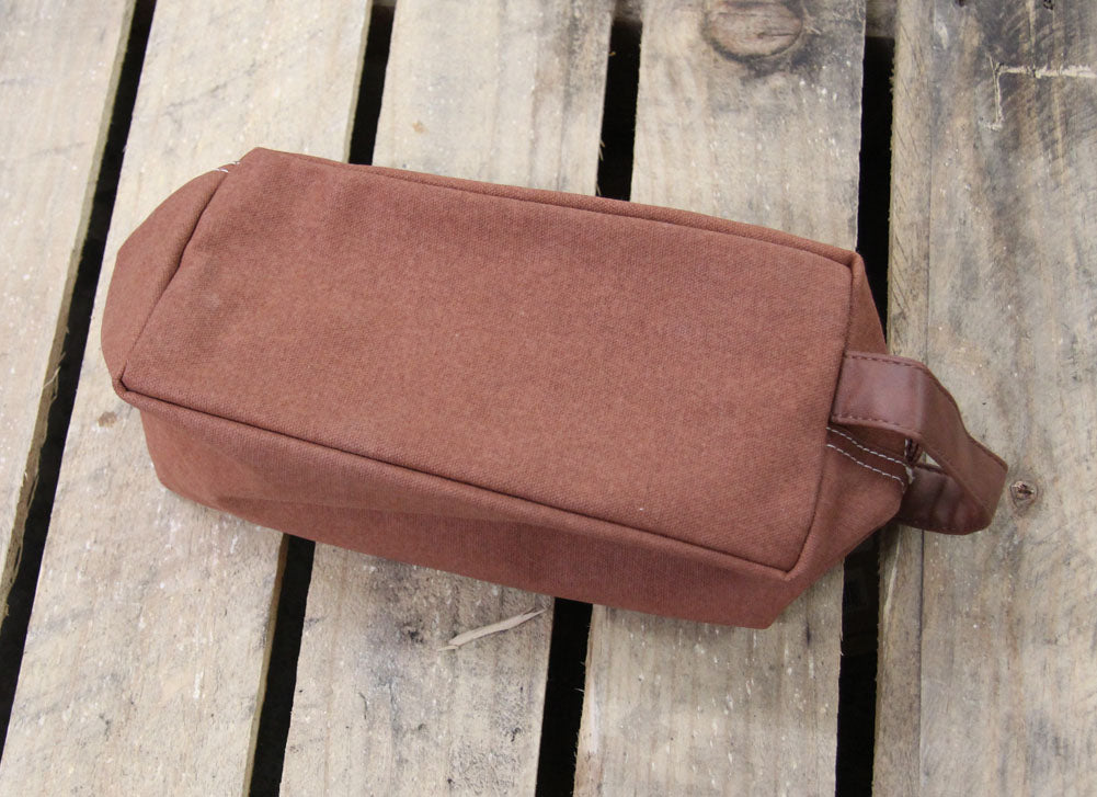 Dopp Travel Case, Waxed Camel by Maika – Martin's